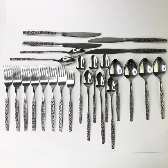 Oneida | Dining | Vintage Oneida Deluxe Stainless 24 Flatware Spoon ...